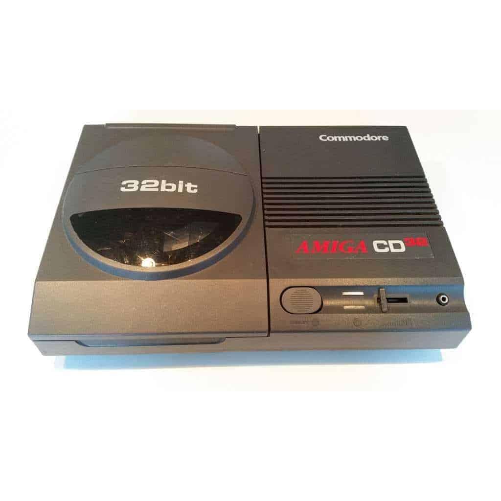 AMIGA CD32 m. 1 Gamepad og strømforsyning