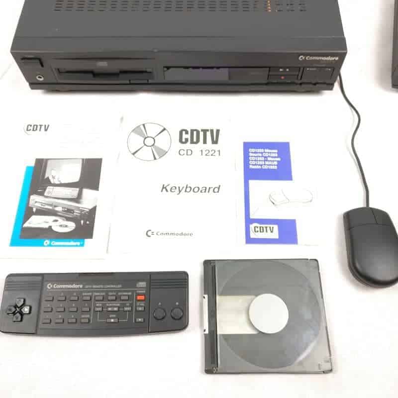 Commodore CDTV m. mus, tastatur, floppy drev og remote