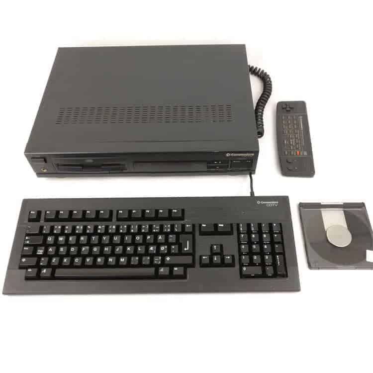 Commodore CDTV m. tastatur, caddy og remote