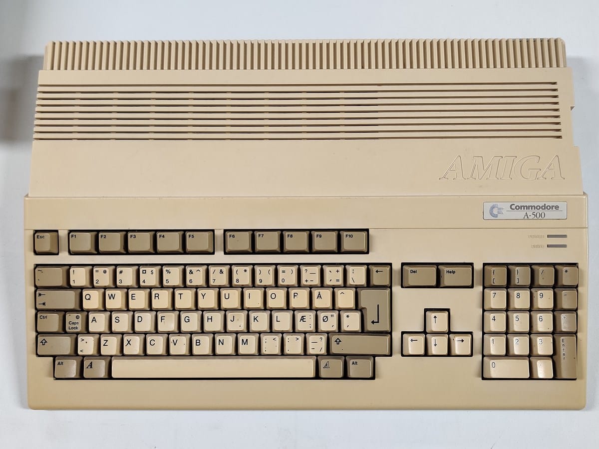Amiga 500 m. Kickstart 1.3, inkl. strømforsyning - WTS Retro - Køb her