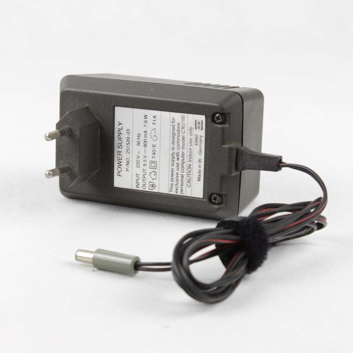 Original Commodore 16 strømforsyning - WTS Retro