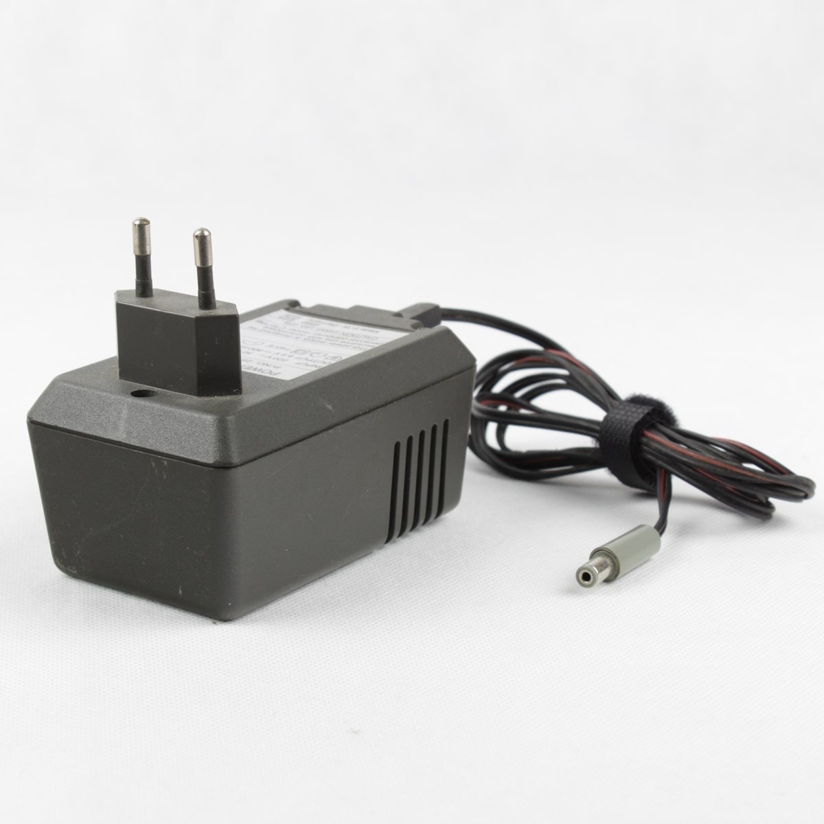 Original Commodore 16 strømforsyning - WTS Retro