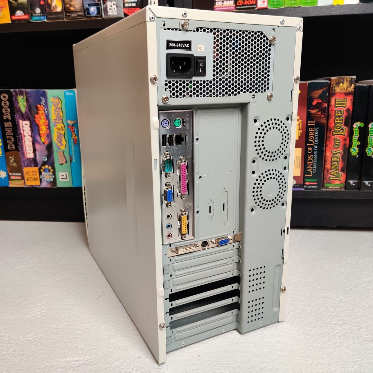 AMD Computer (AMD Athlon 2GHz, 256MB Ram, 80GB HDD, Win98)