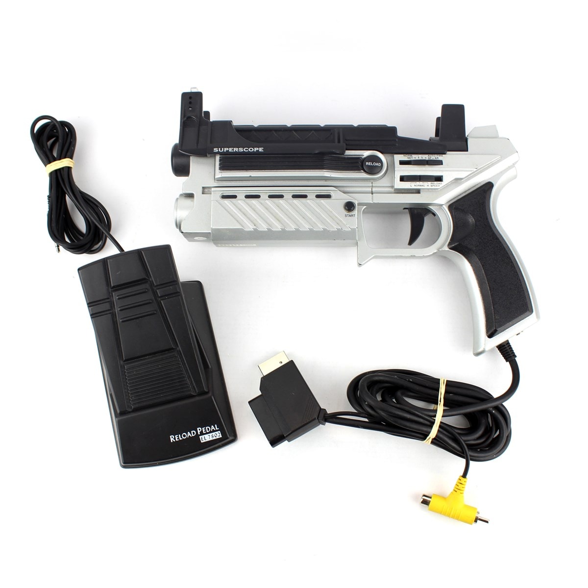Logic3 Predator 2 Lightgun + Reload pedal (PS1 / PS2 / SEGA Saturn)