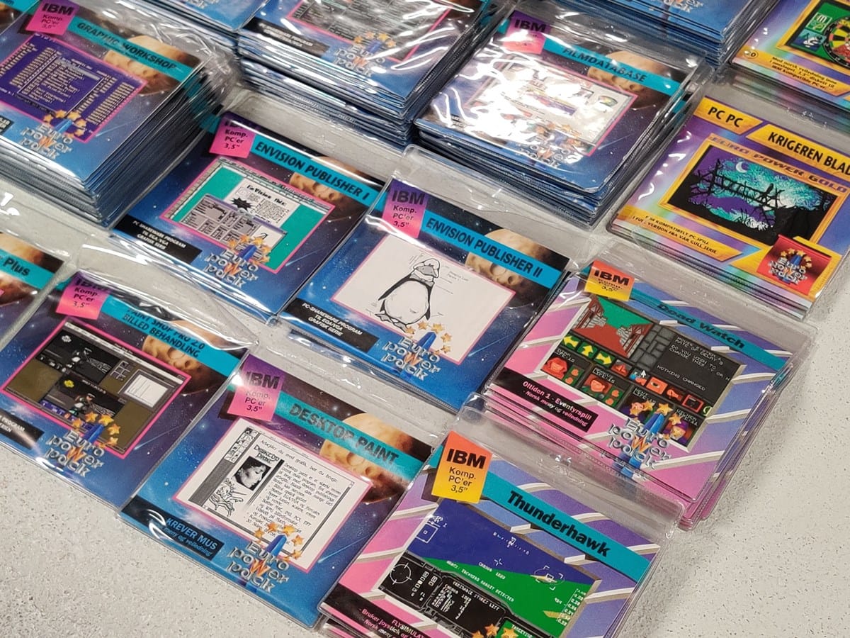 Ca. 185 Norske Euro Power Pack disketter med PC spil og software