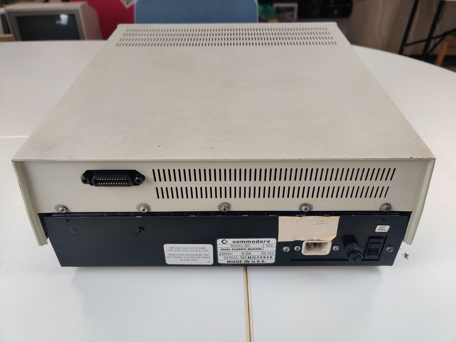 Commodore CBM 8050 Dual Disk Drive - WTS Retro - Køb her