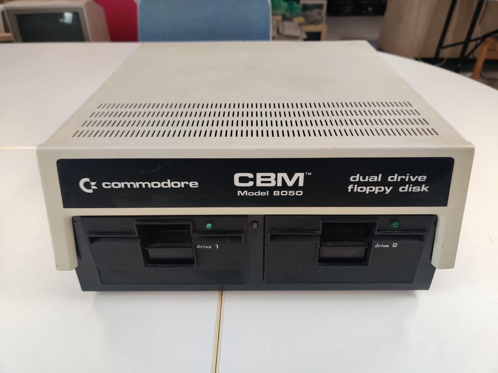 Commodore CBM 8050 Dual Disk Drive - WTS Retro - Køb her