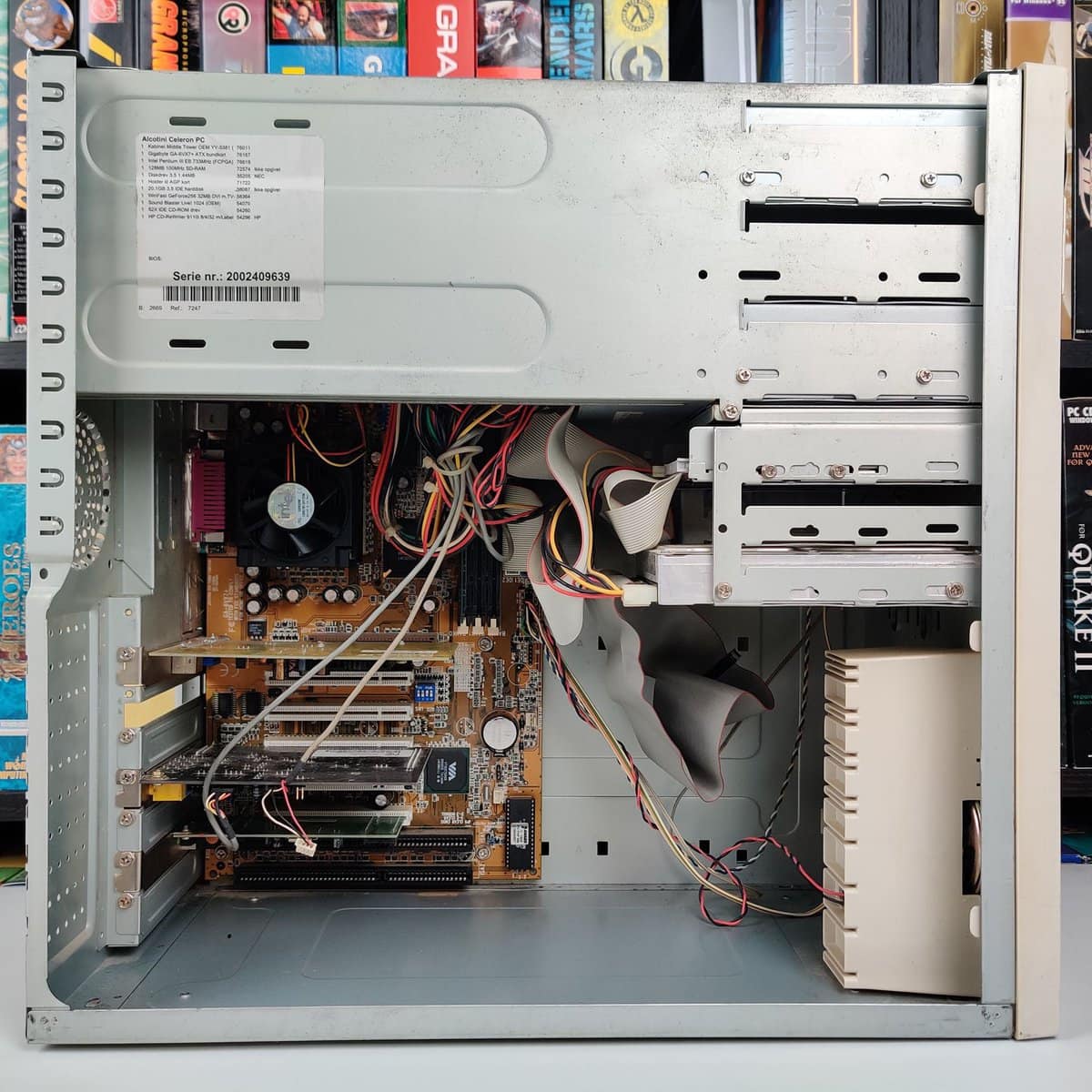 Alcotini Celeron PC (Intel Pentium 3 733MHz, 128MB Ram, 20GB HDD, Win98)