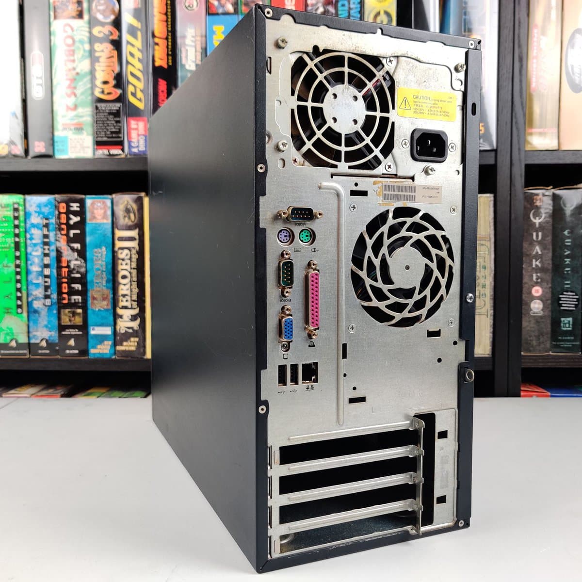 HP ProLiant ML110 PC (Intel Pentium 4 3GHz, 2GB Ram, 320GB HDD, WinXP)